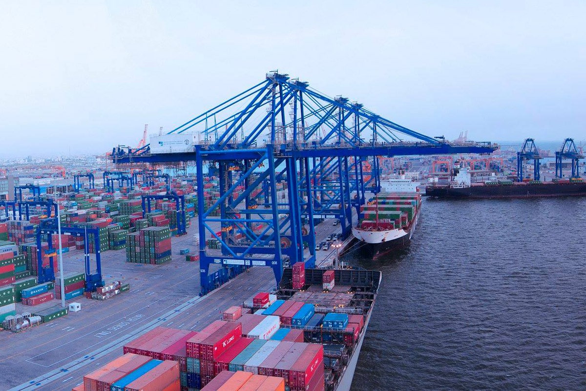 DP World sets new container handling record DP World sets new container handling record